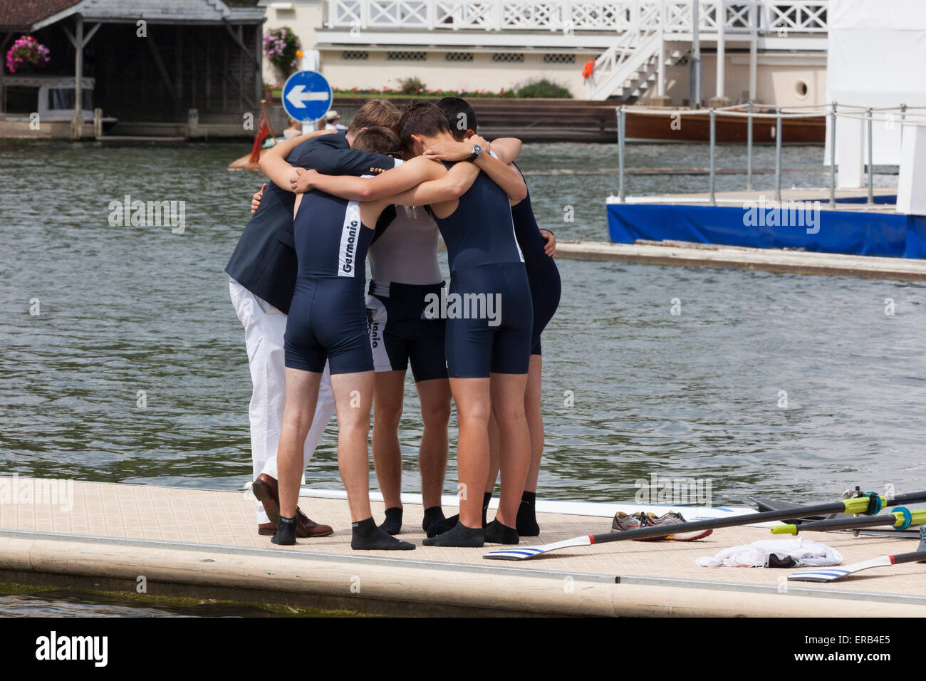 Crew briefing hi-res stock photography and images - Alamy