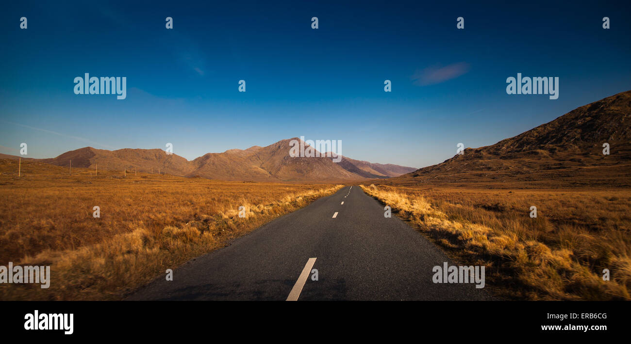 Stunning scenery on the R344 road, near Connemara National Park and ...
