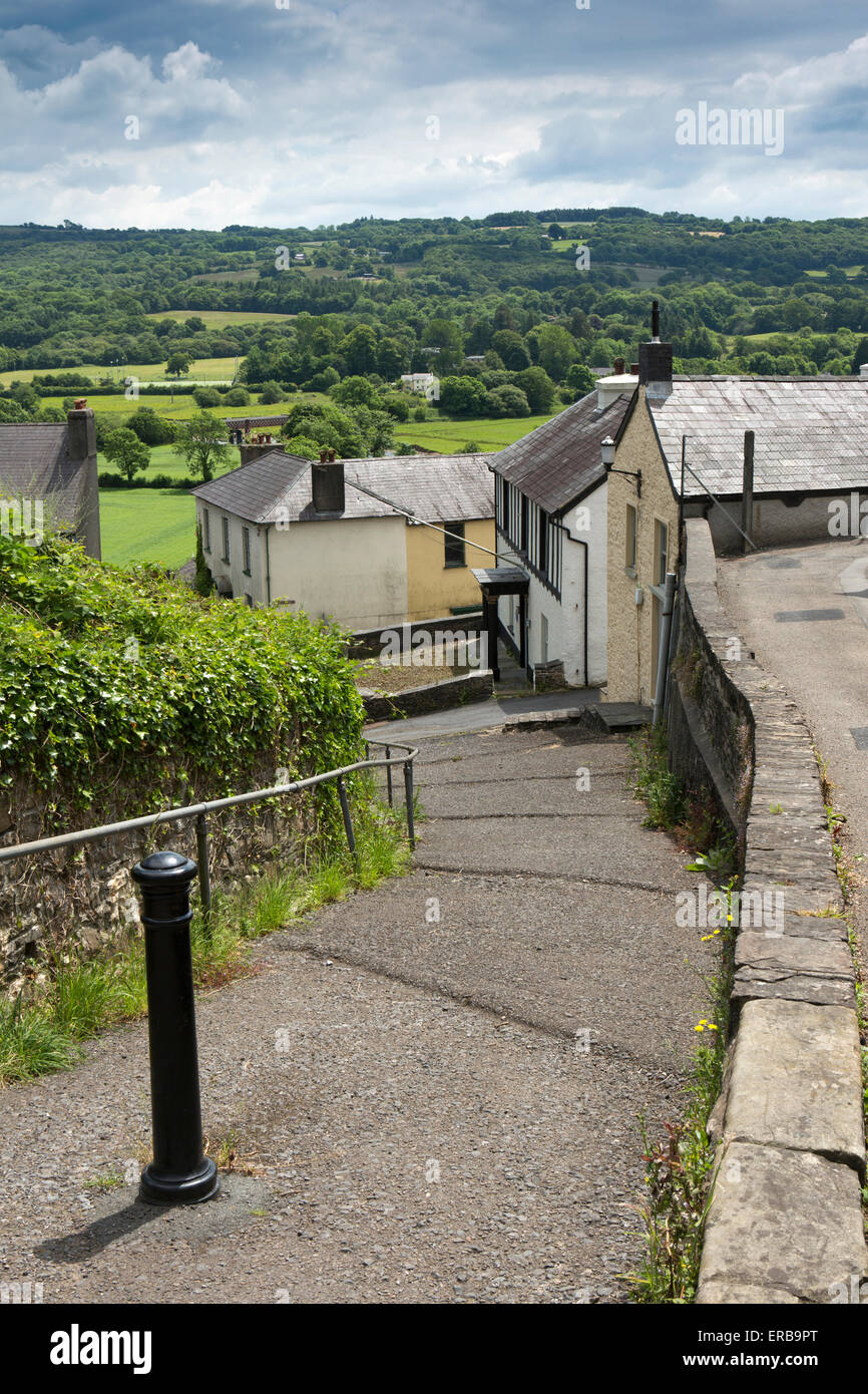 Llandeilo churchyard hi-res stock photography and images - Alamy