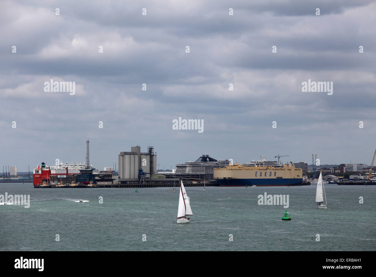 Dock Head in Southampton port Stock Photo - Alamy