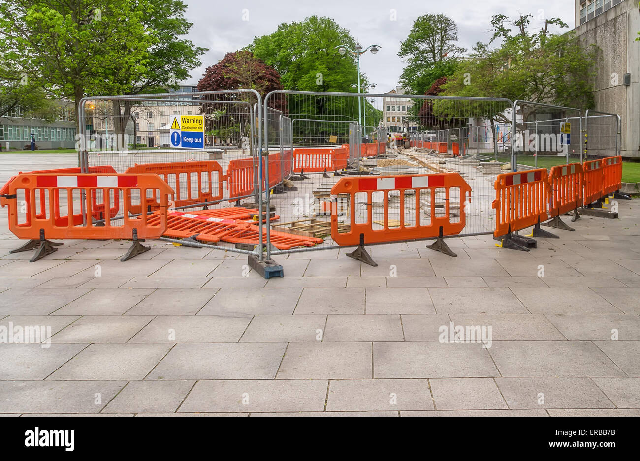 Damaged footpath sign hi-res stock photography and images - Alamy