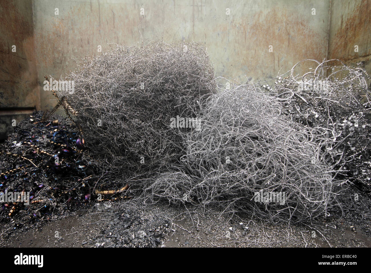 Torn and twisted metal hi-res stock photography and images - Alamy