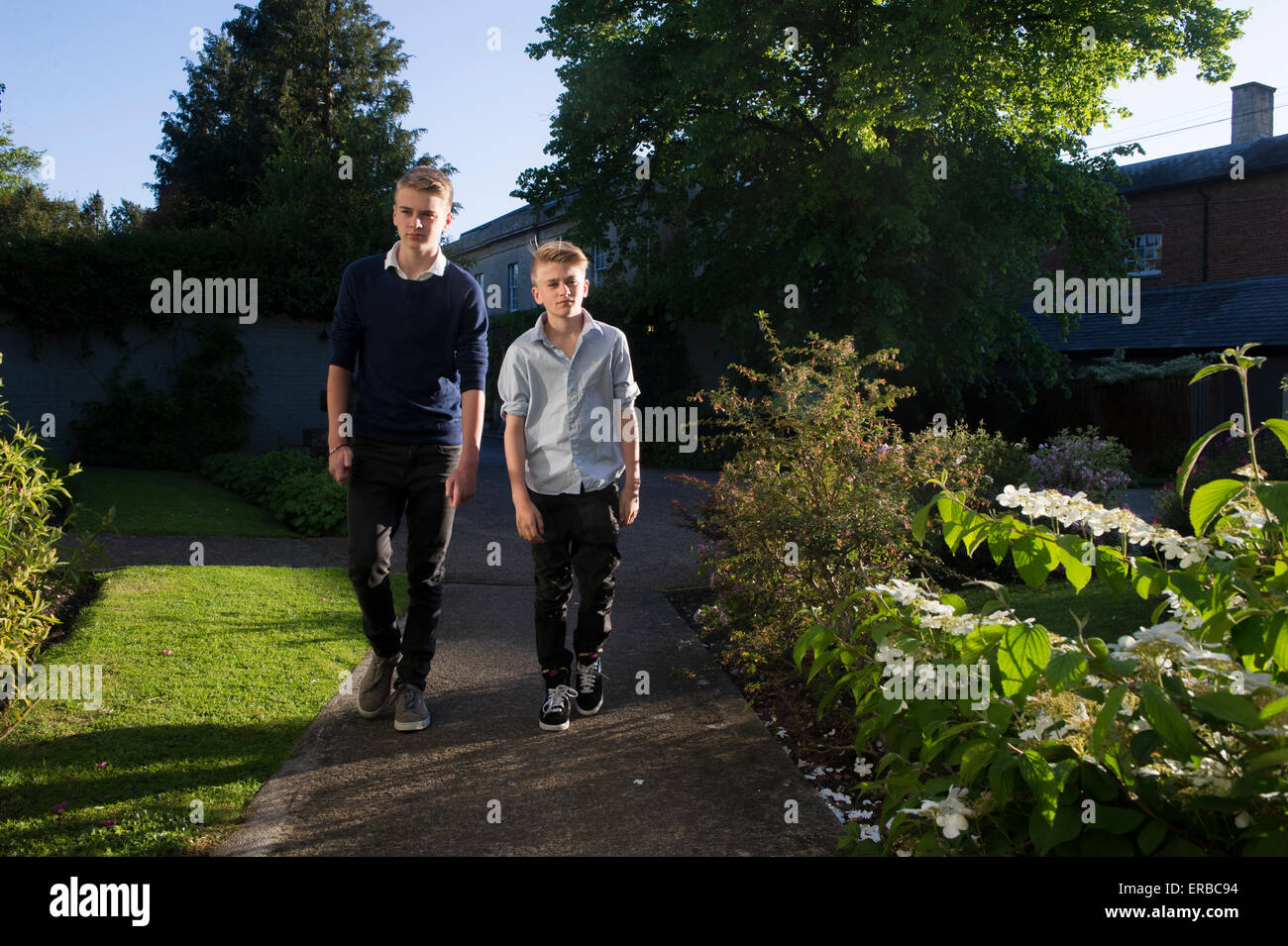 Family with two teenage brothers hi-res stock photography and images ...