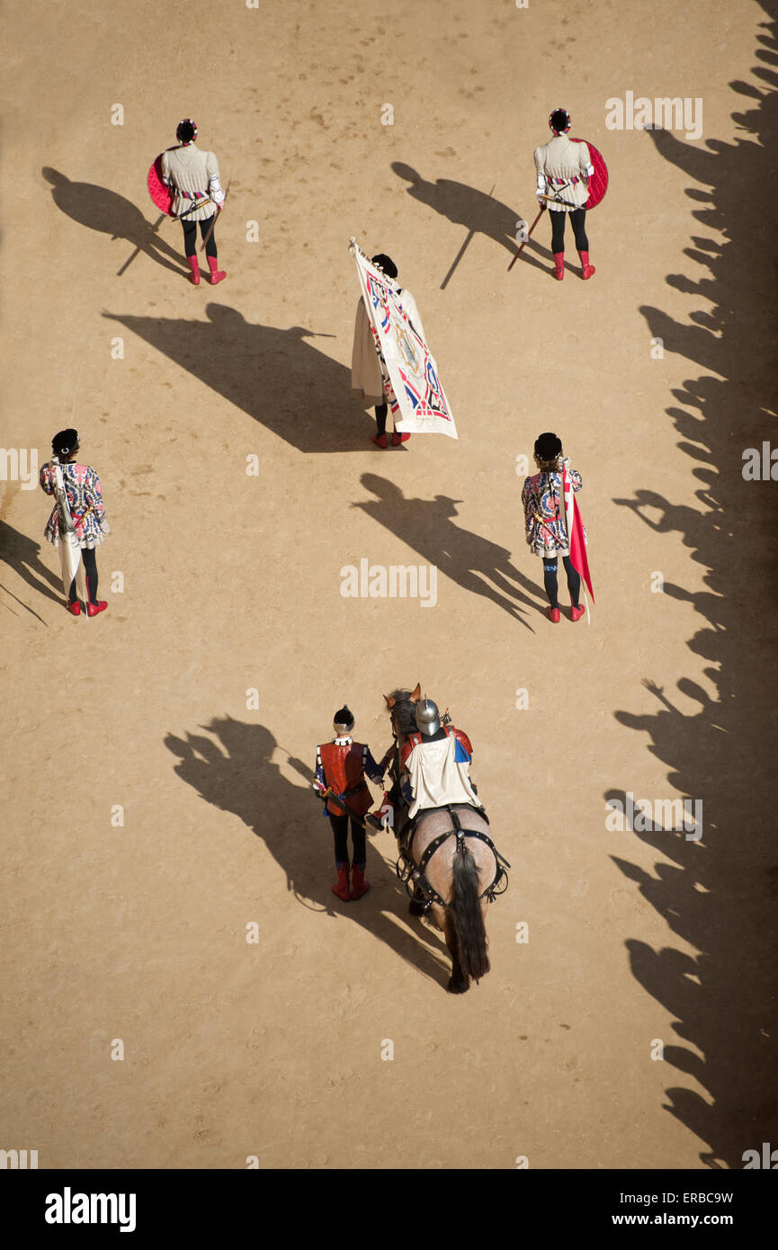 Corteo Storico with Contrada dell'Istrice parading before the Palio ...