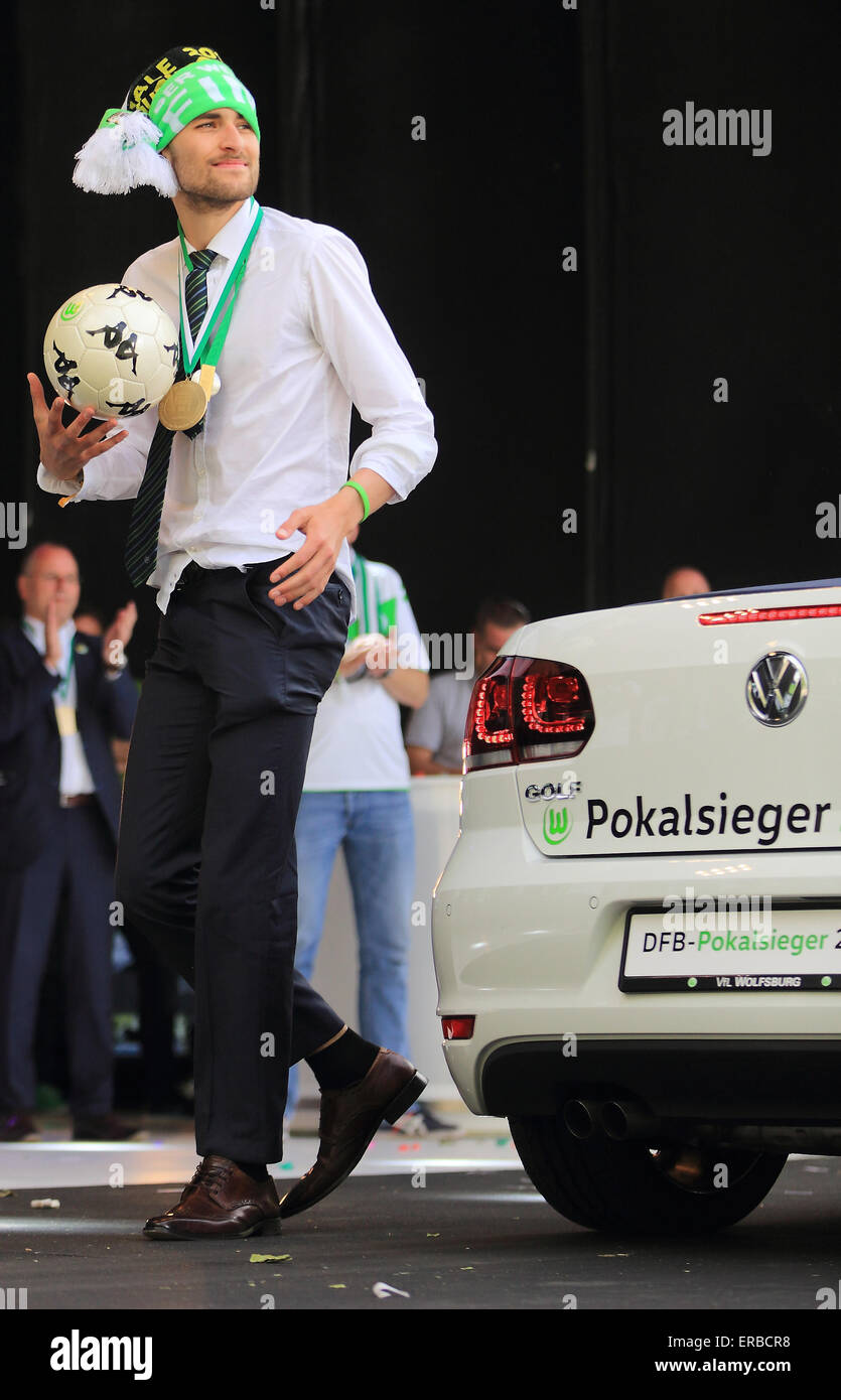 Wolfsburg, Germany. 31st May, 2015. VfL Wolfsburg's Bas Dost arrives ...