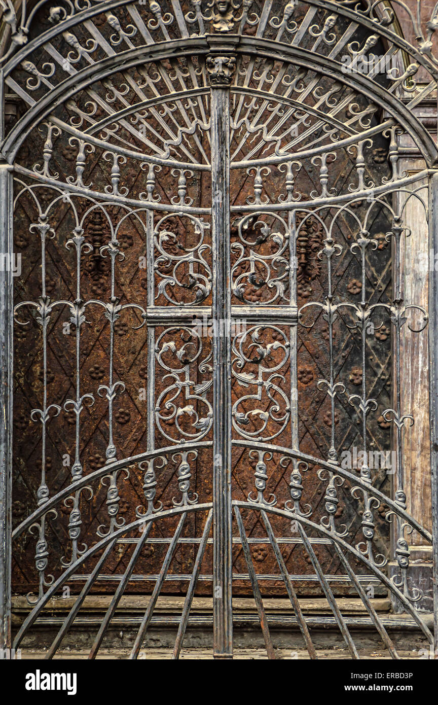 Antique iron door Stock Photo - Alamy