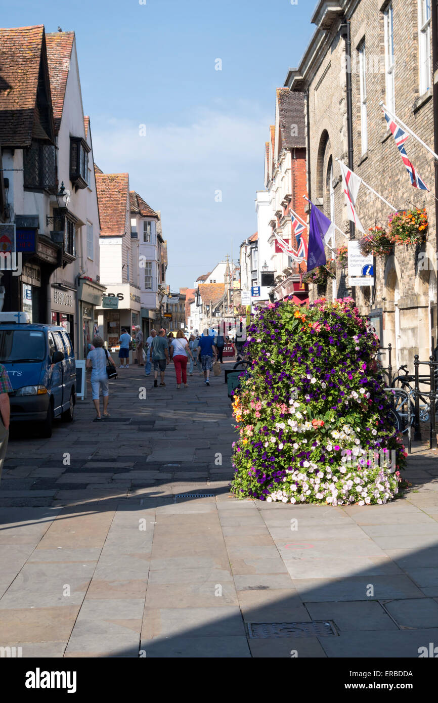 Pedestrianised shopping street Fish Row in Salisbury, Wiltshire, United ...