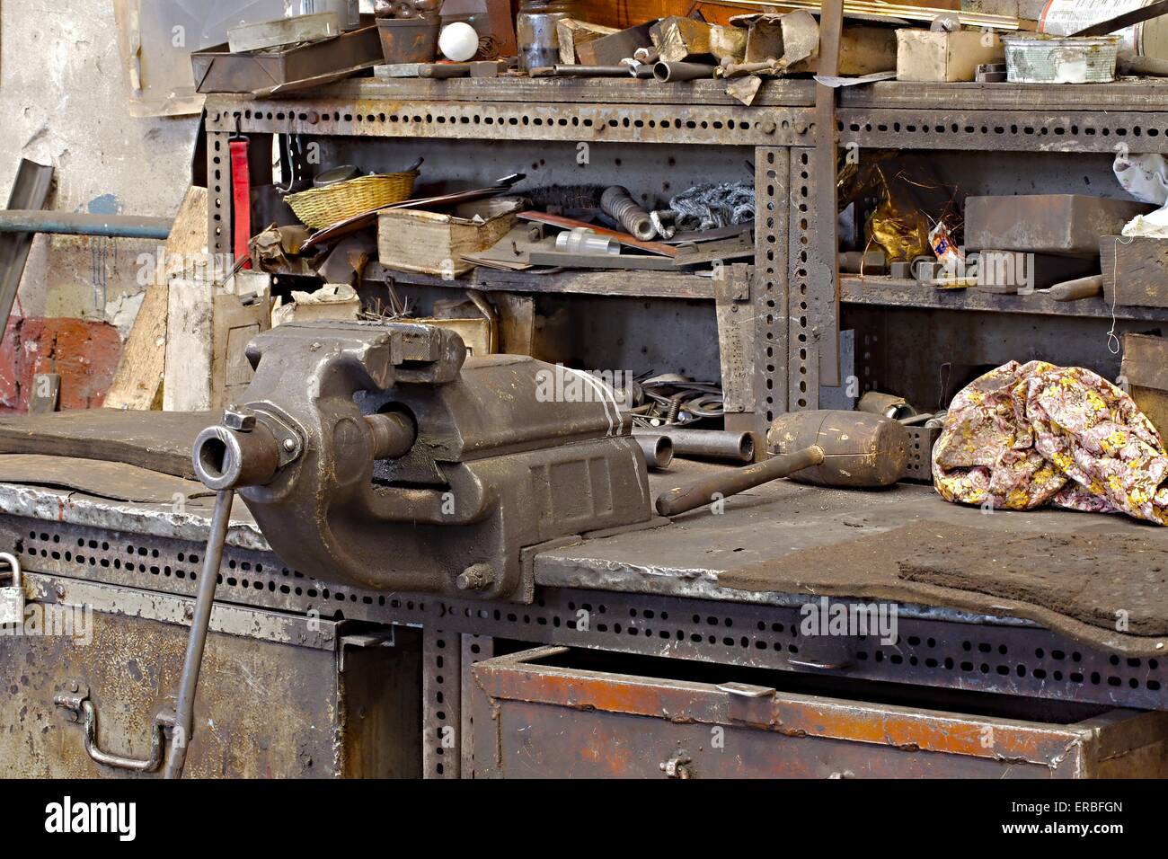 Workshop table with vise Stock Photo - Alamy