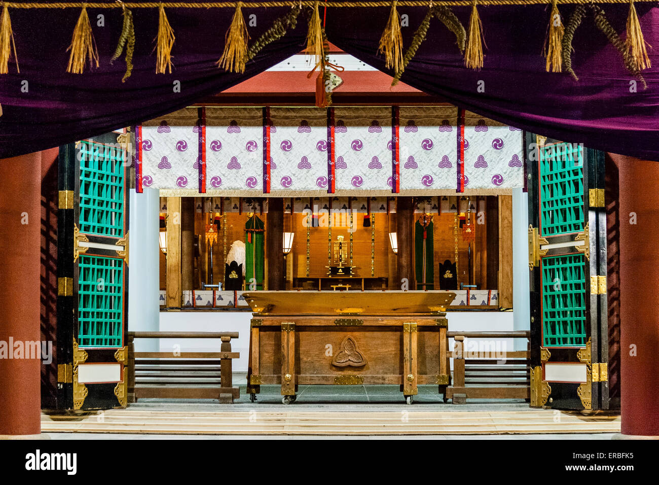 Saisen box hi-res stock photography and images - Alamy