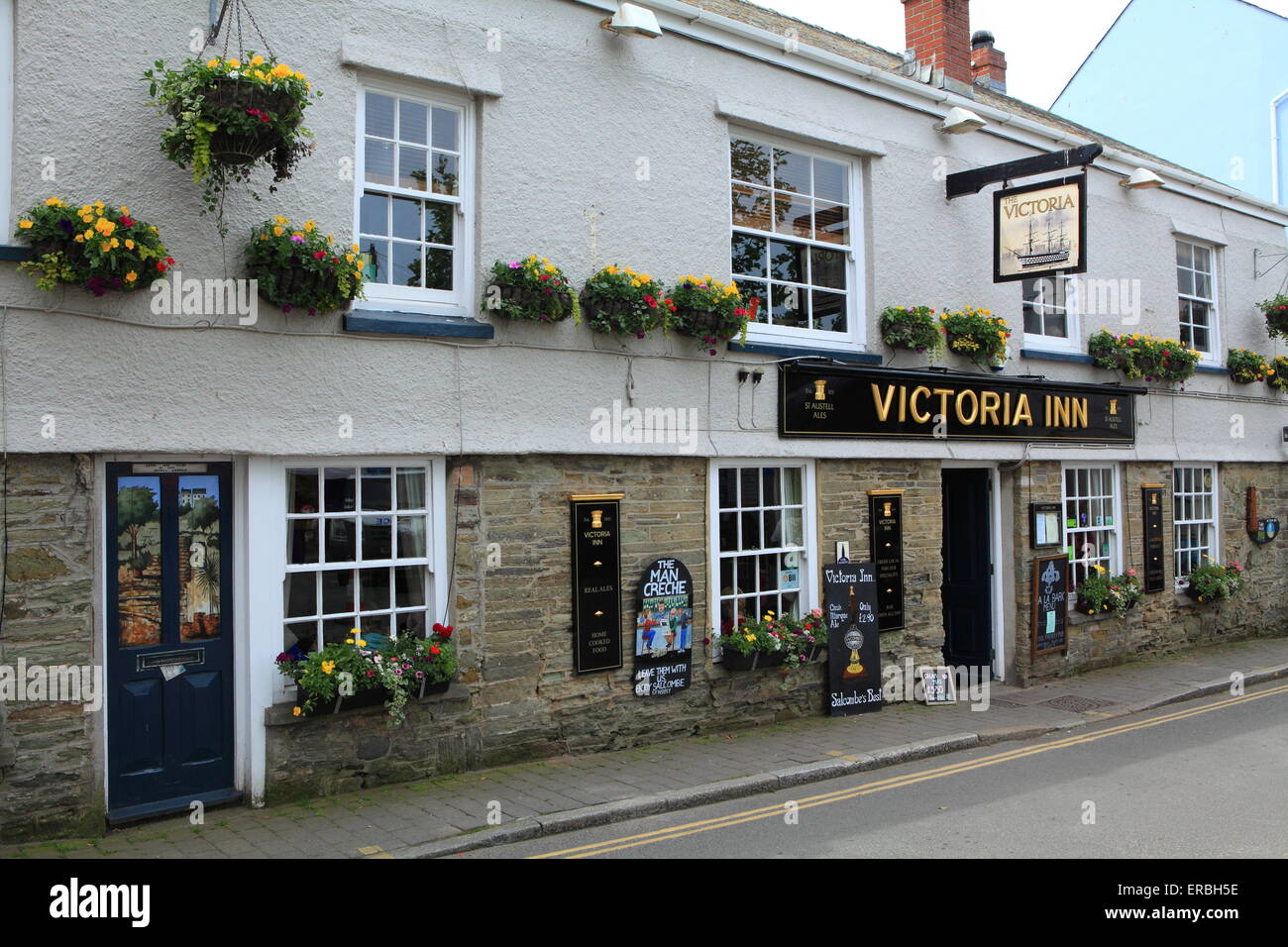 Victoria inn salcombe hi-res stock photography and images - Alamy