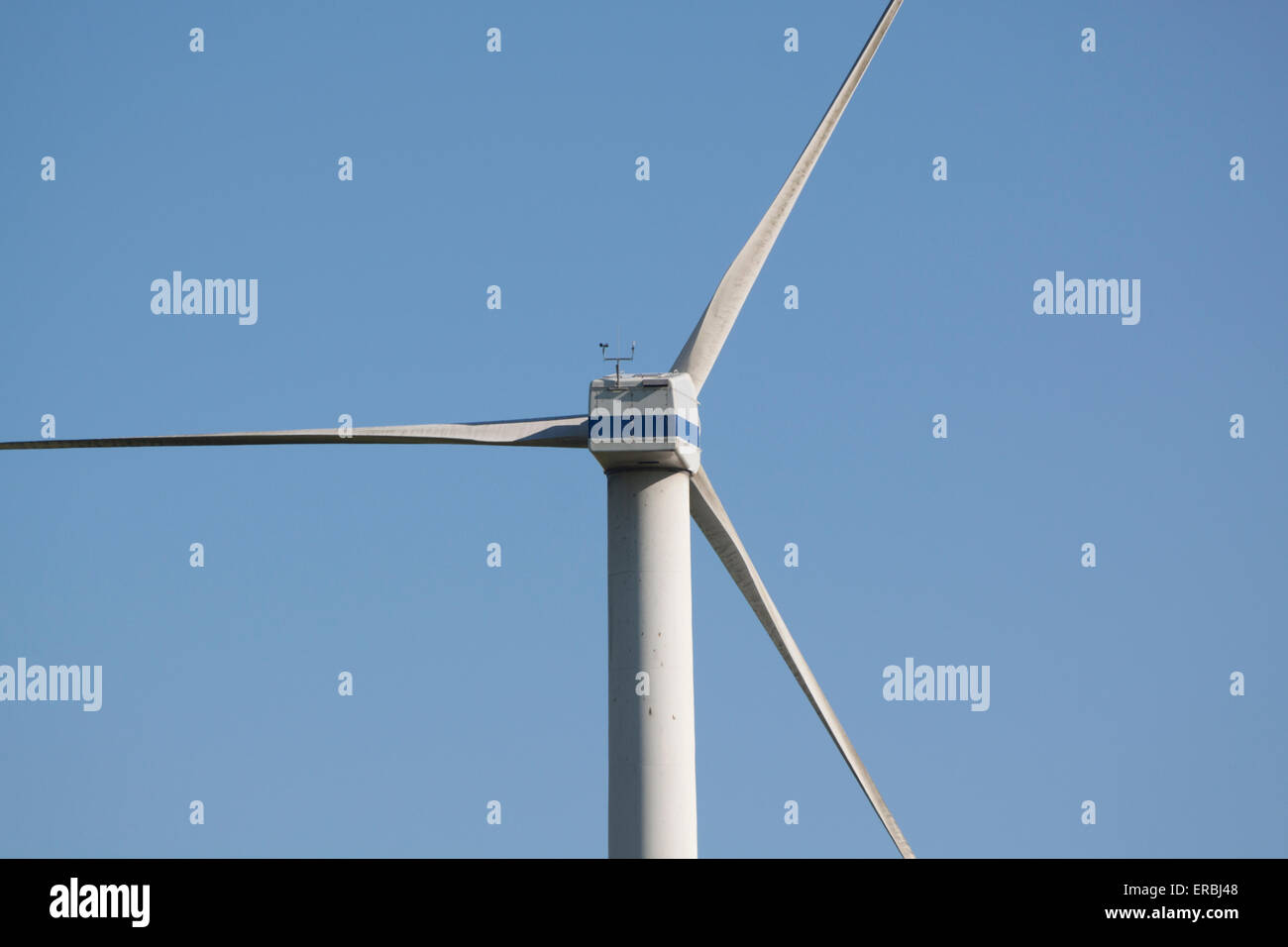 Wind turbine head and blades Stock Photo - Alamy
