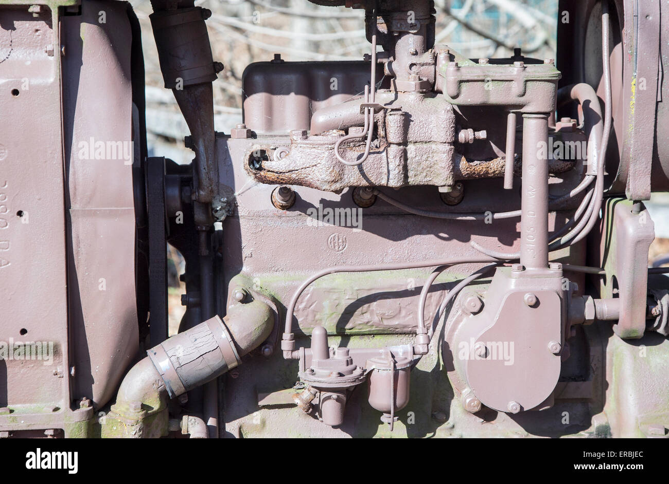 An old tractor motor Stock Photo - Alamy