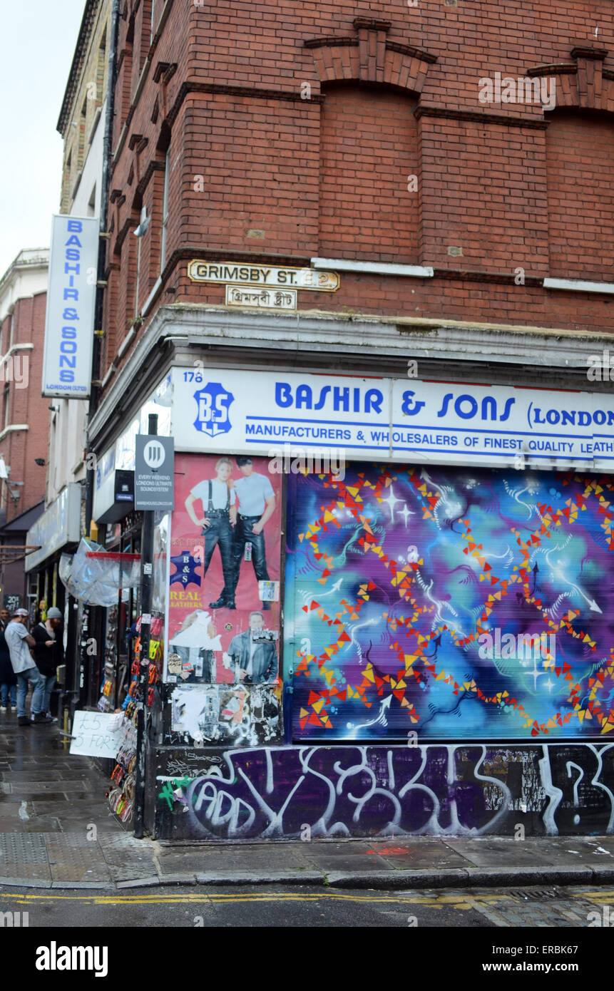 East london grimsby street graffiti hi-res stock photography and images ...