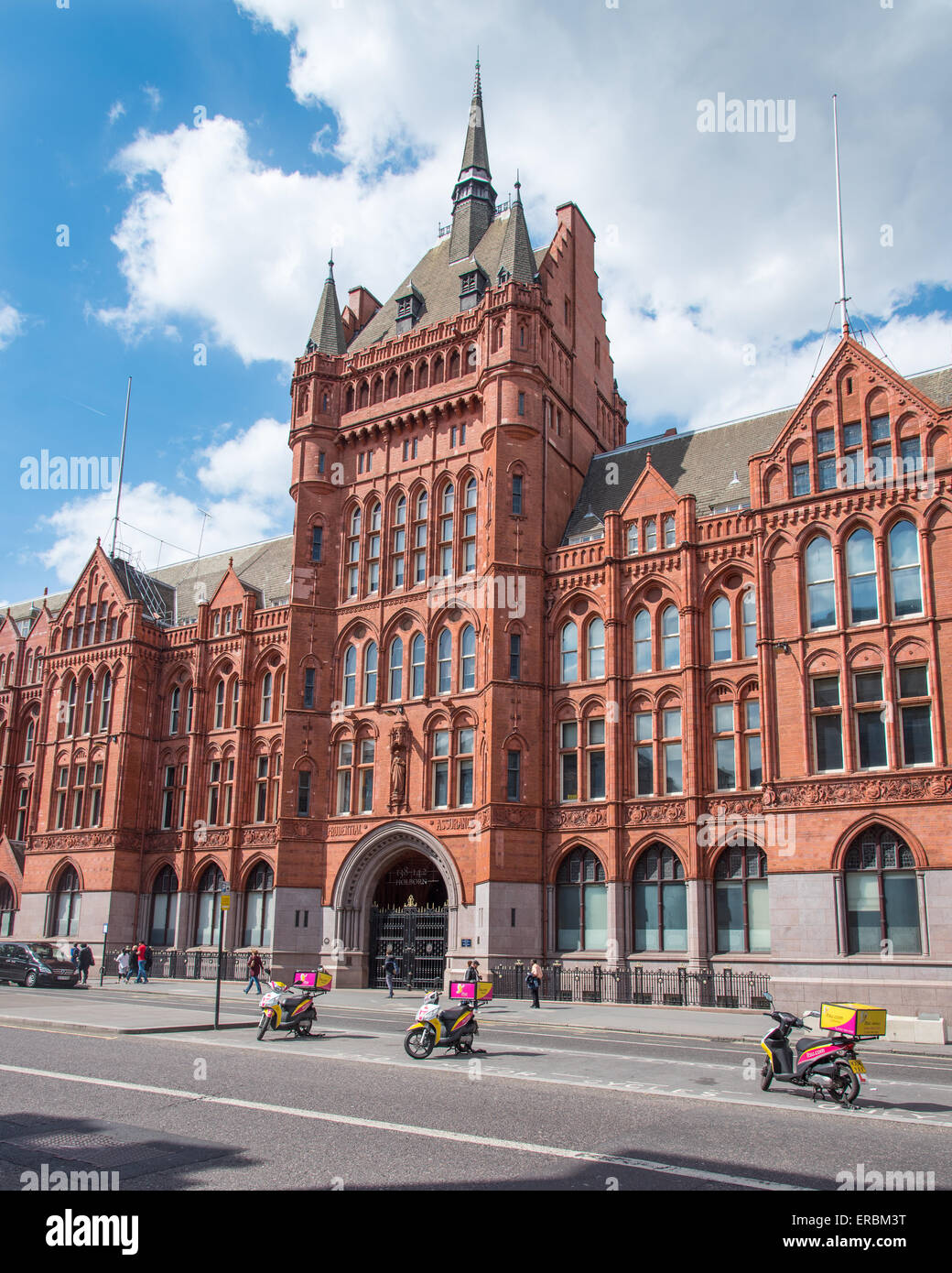 Holborn bars building High Resolution Stock Photography and Images - Alamy