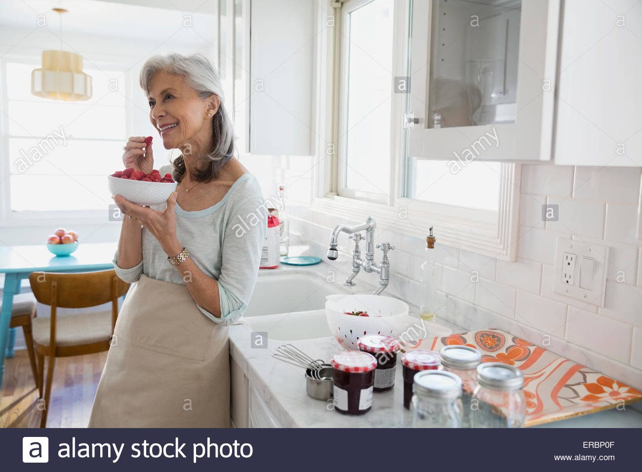 Japanese woman eating fruit hi-res stock photography and images - Alamy