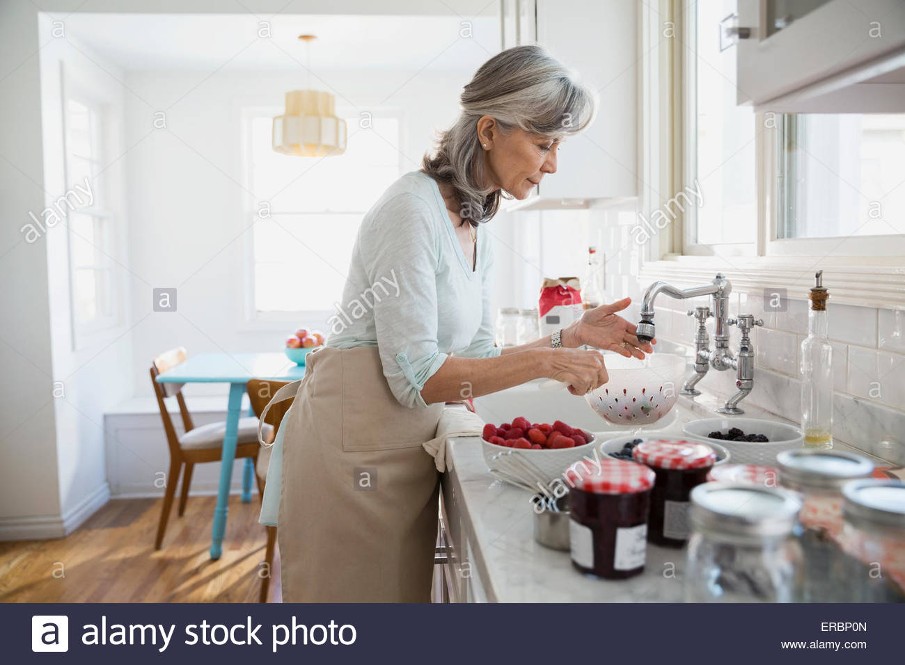 Making jam hi-res stock photography and images - Alamy