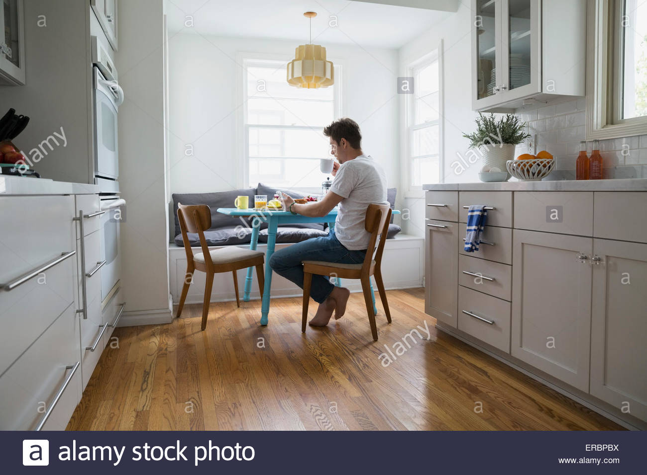 Kitchen nook table hi-res stock photography and images - Alamy