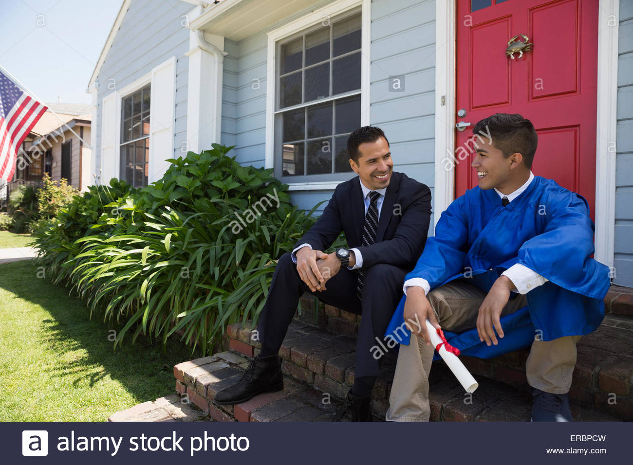 Graduation day hispanic family hi-res stock photography and images - Alamy