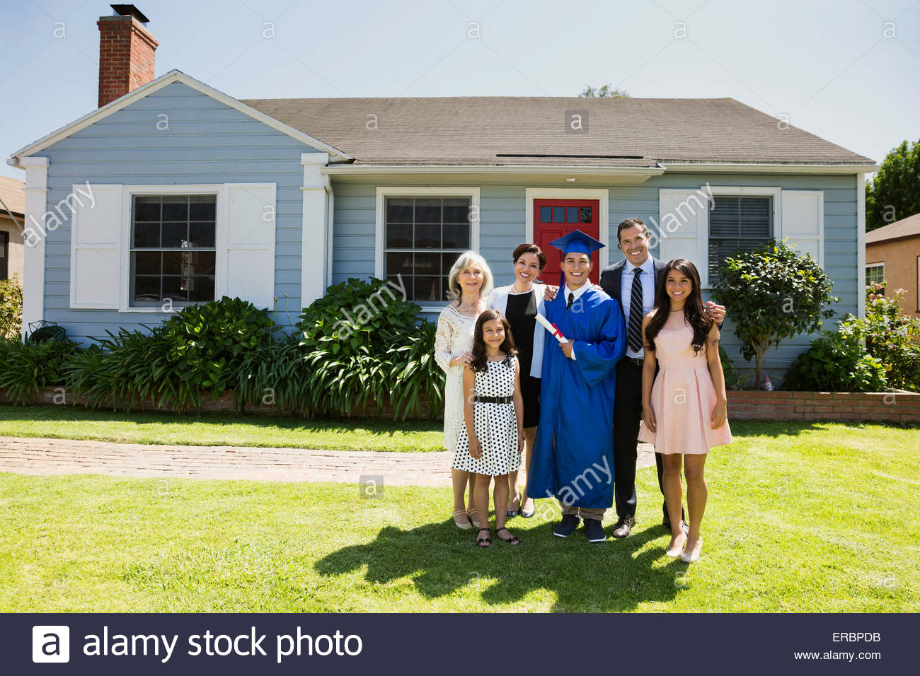 Asian american graduation family hi-res stock photography and images ...