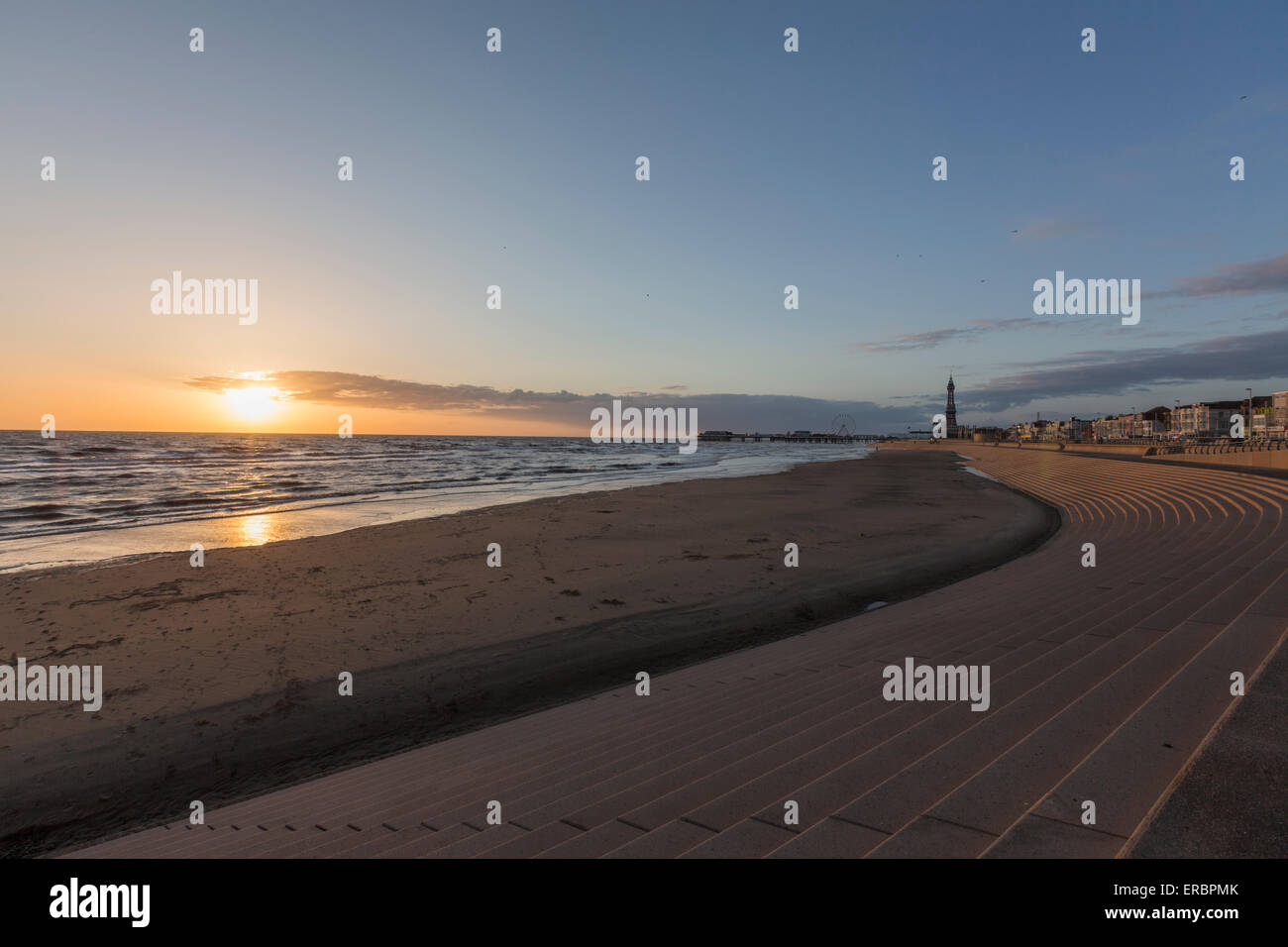 Blackpool beach hi-res stock photography and images - Alamy