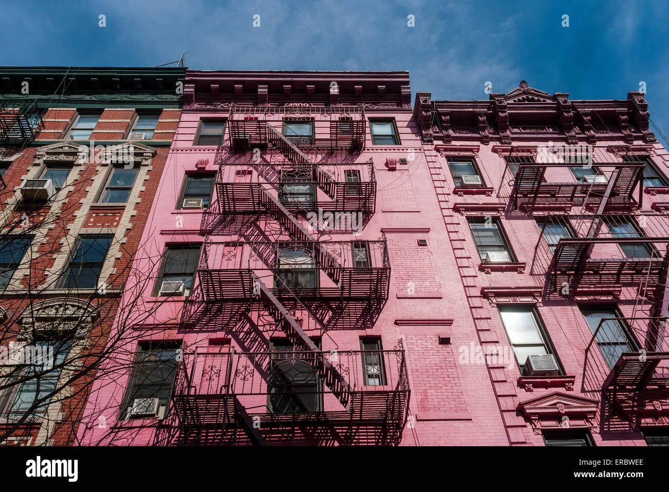 New york city tenement buildings hi-res stock photography and images ...