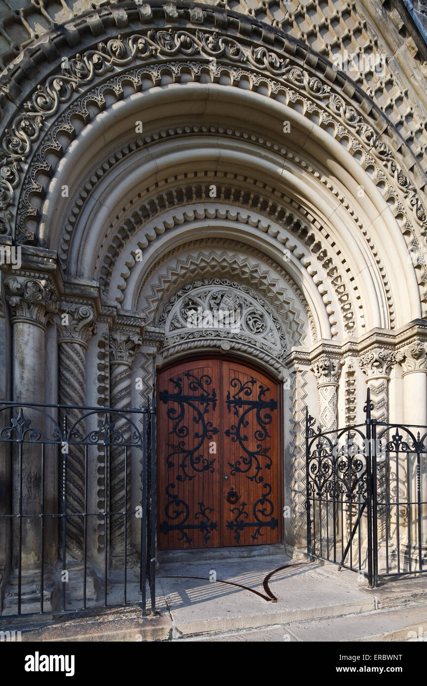Front door of one of University towers, Toronto Stock Photo - Alamy