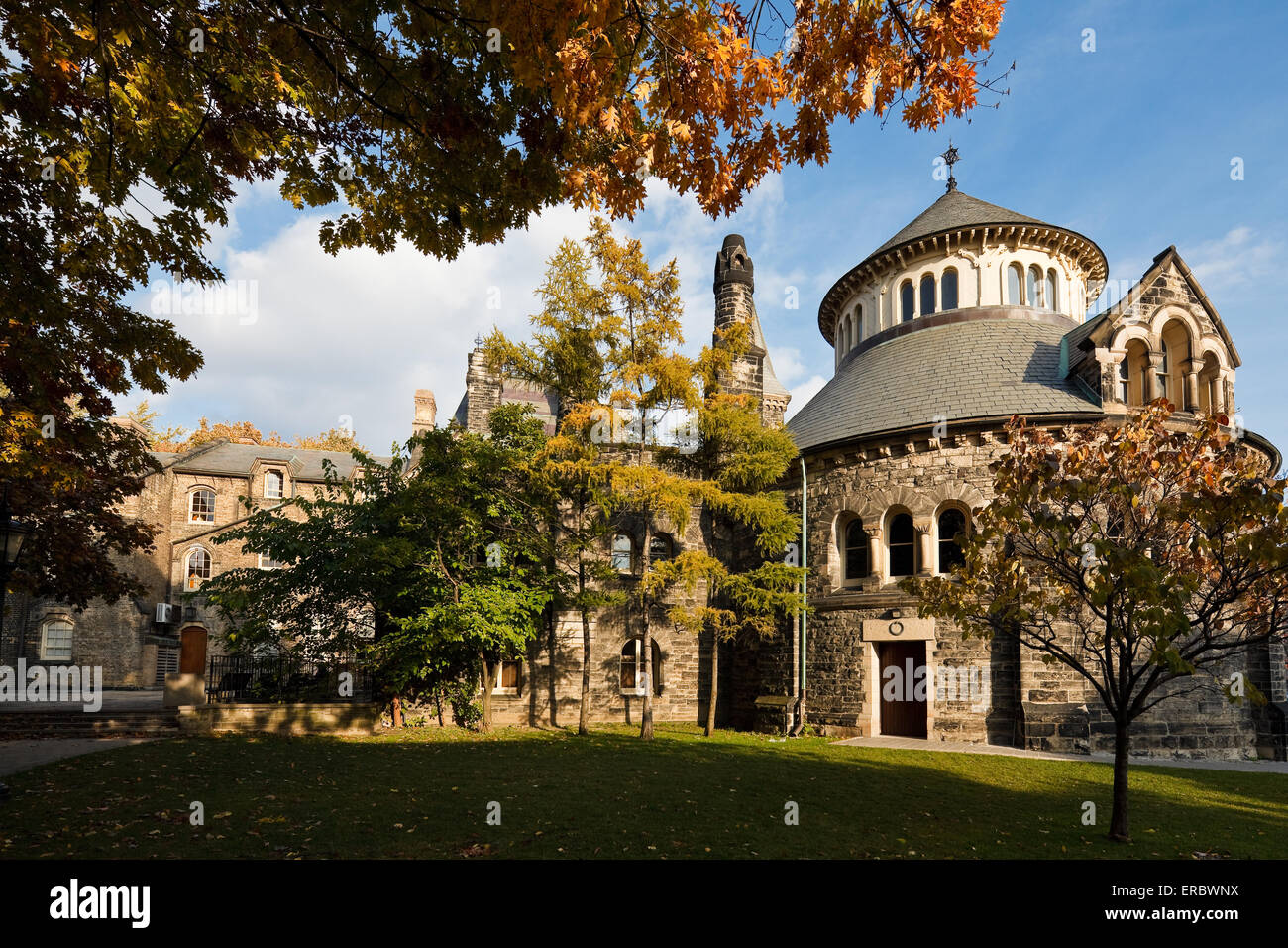 Toronto university of toronto campus hi-res stock photography and ...