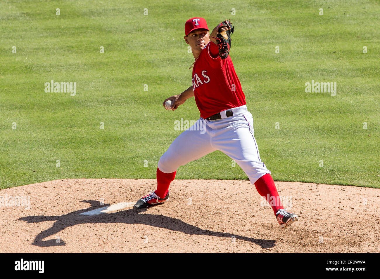 Arlington, TX, USA. 31st May, 2015. Texas Rangers relief pitcher Keone ...