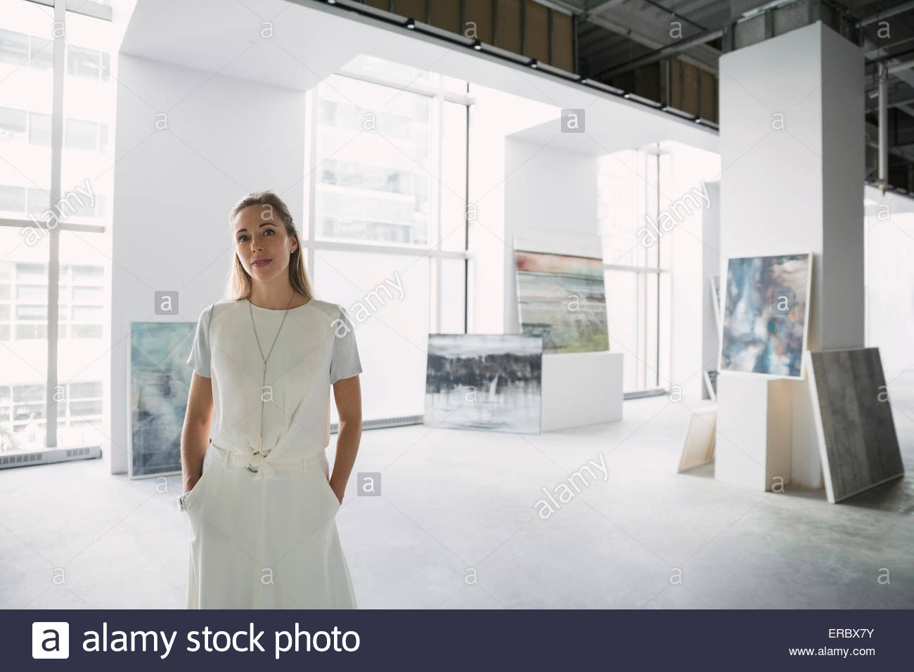The art dealer hi-res stock photography and images - Alamy