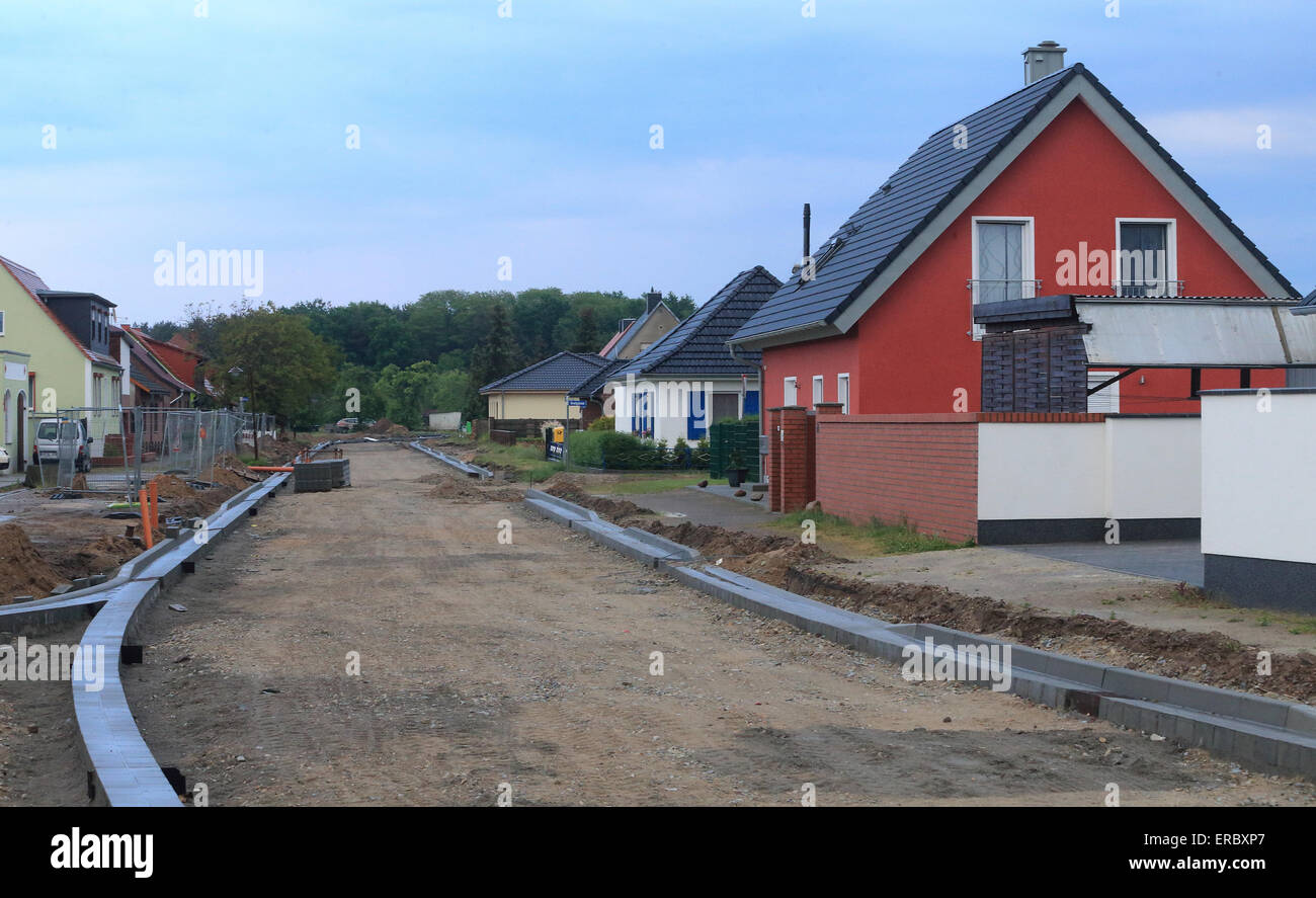 Fischbeck, Germany. 28th May, 2015. Reconstruction works in Kabelitzer ...