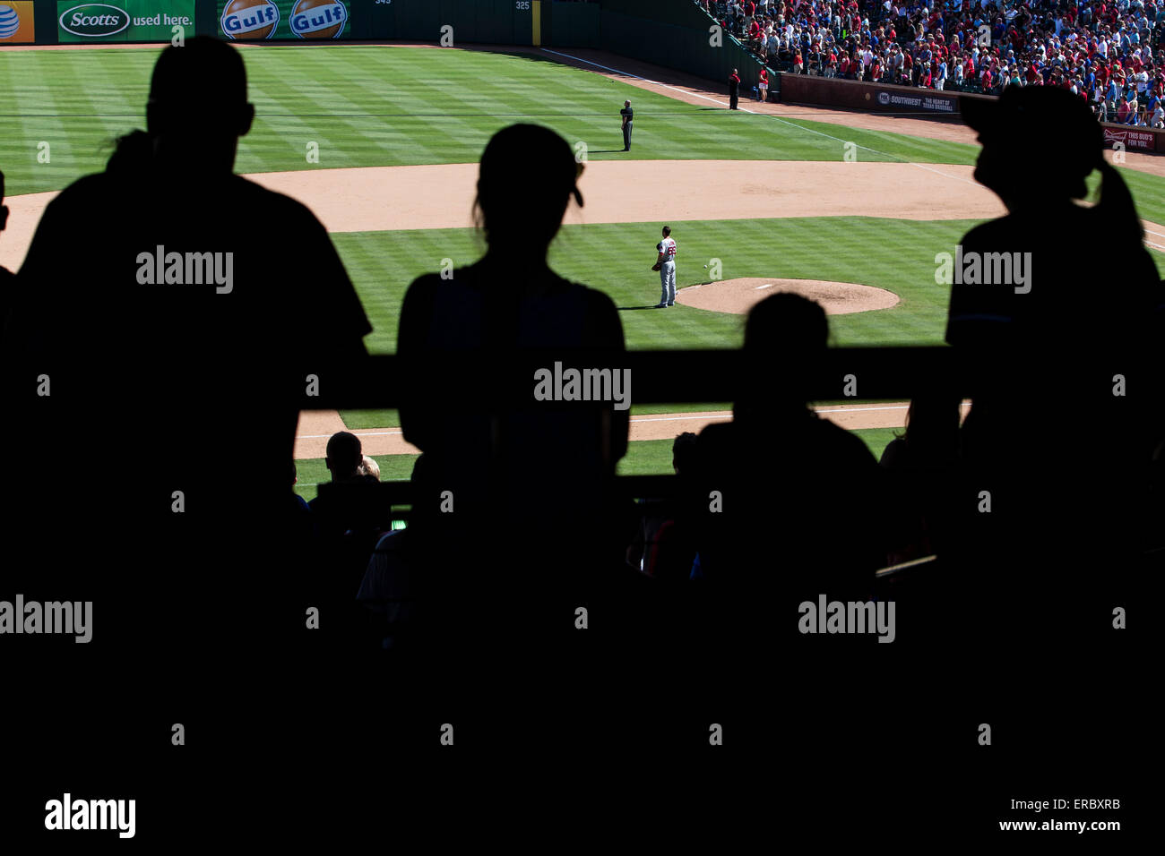 Baseball game park crowd mound pitcher hi-res stock photography and ...