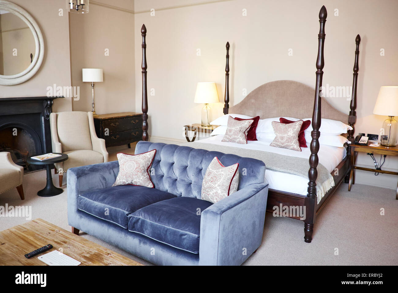 Kings head cirencester hi-res stock photography and images - Alamy