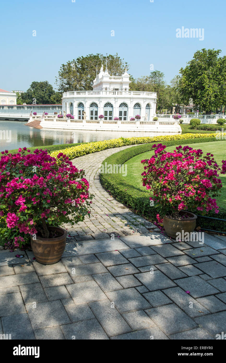 Emperor palace bangkok hi-res stock photography and images - Alamy