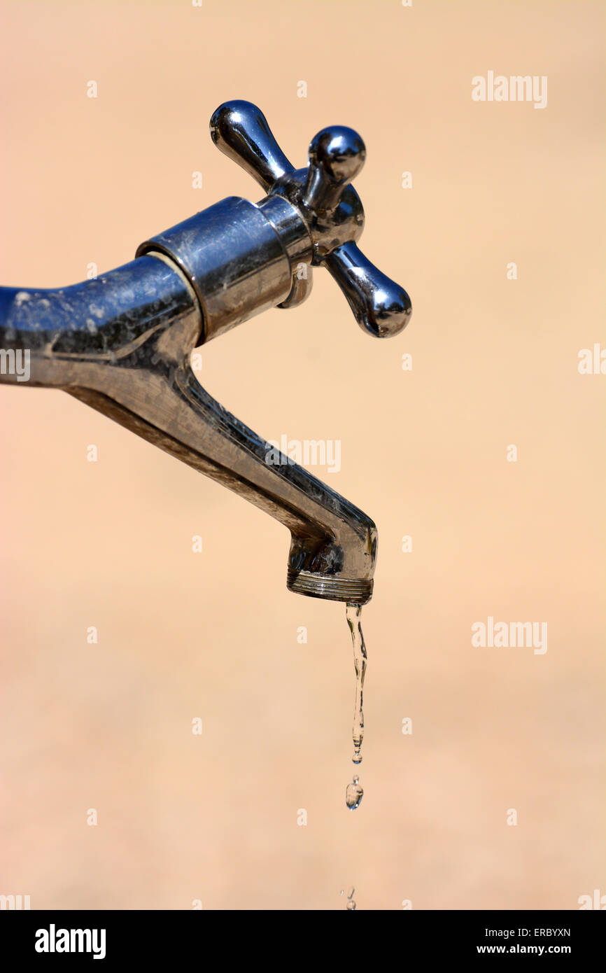 Running tap hi-res stock photography and images - Alamy