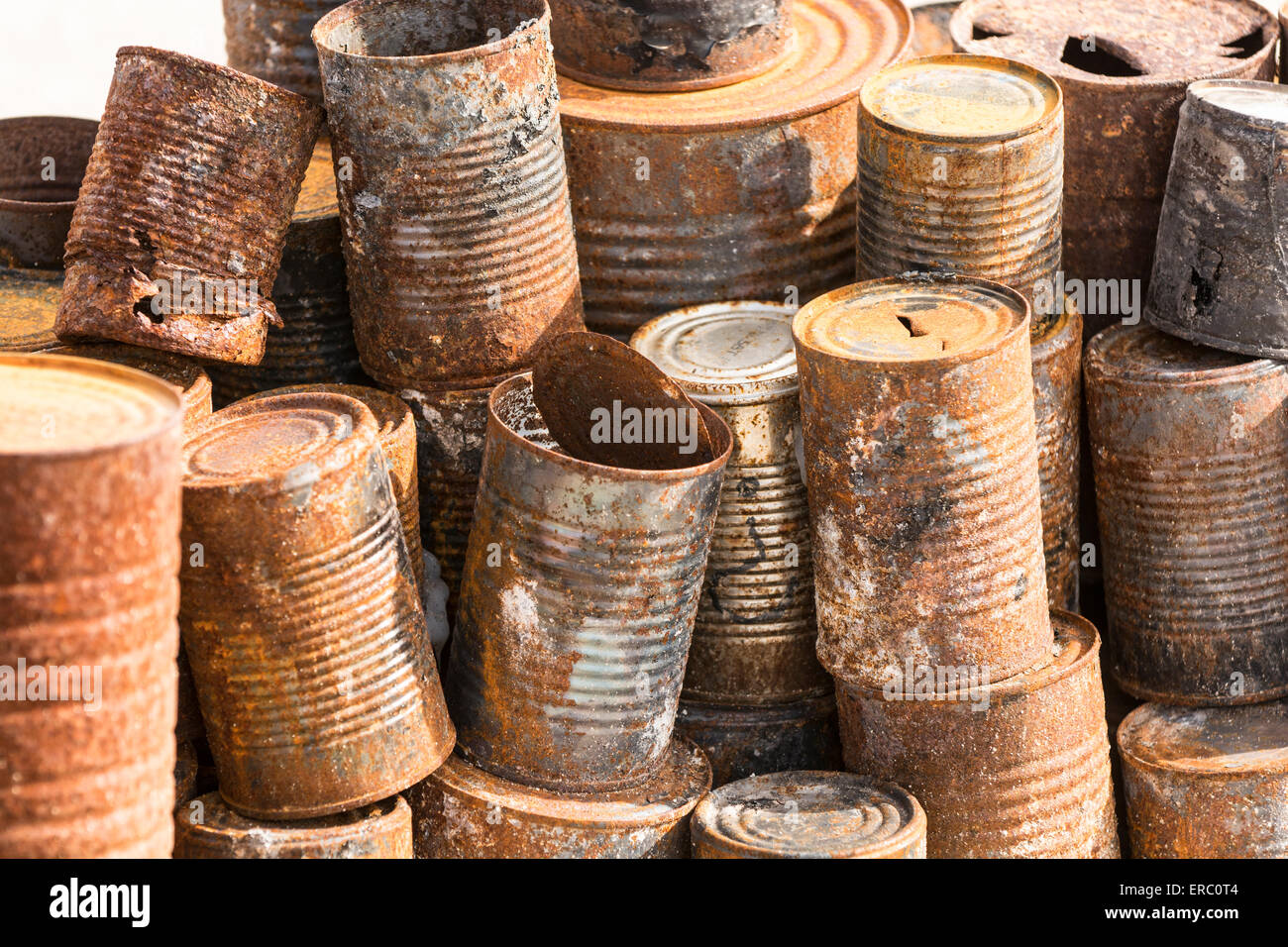 A bunch of rusty old cans by the side of Route 66, California Stock ...