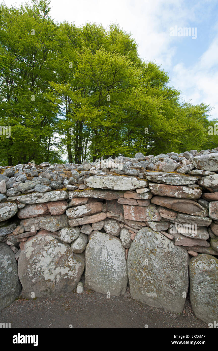 The interior stonework of the passage graves at the Clava Cairns ...