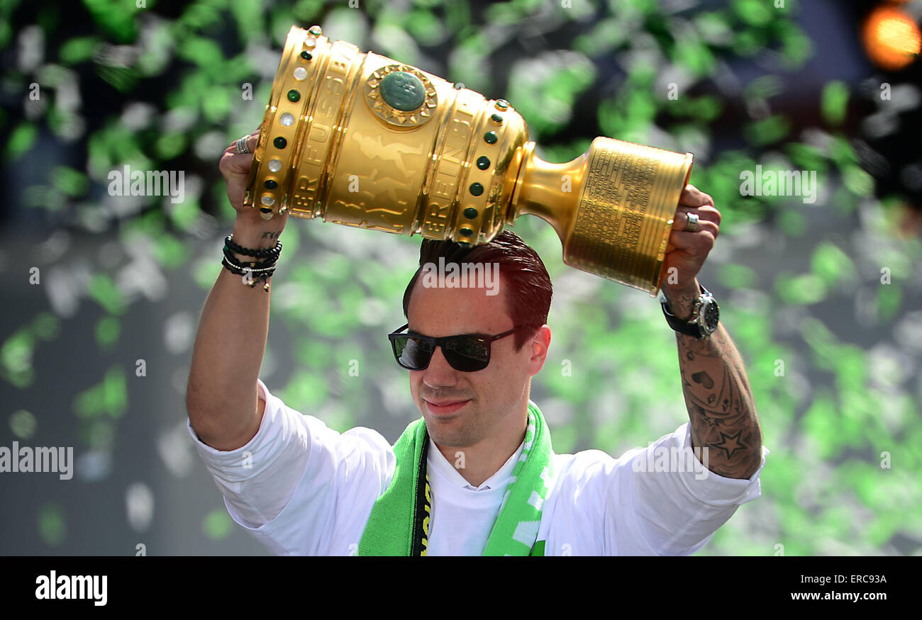 Wolfsburg, Germany. 31st May, 2015. Wolfsburg's goalkeeper Diego ...