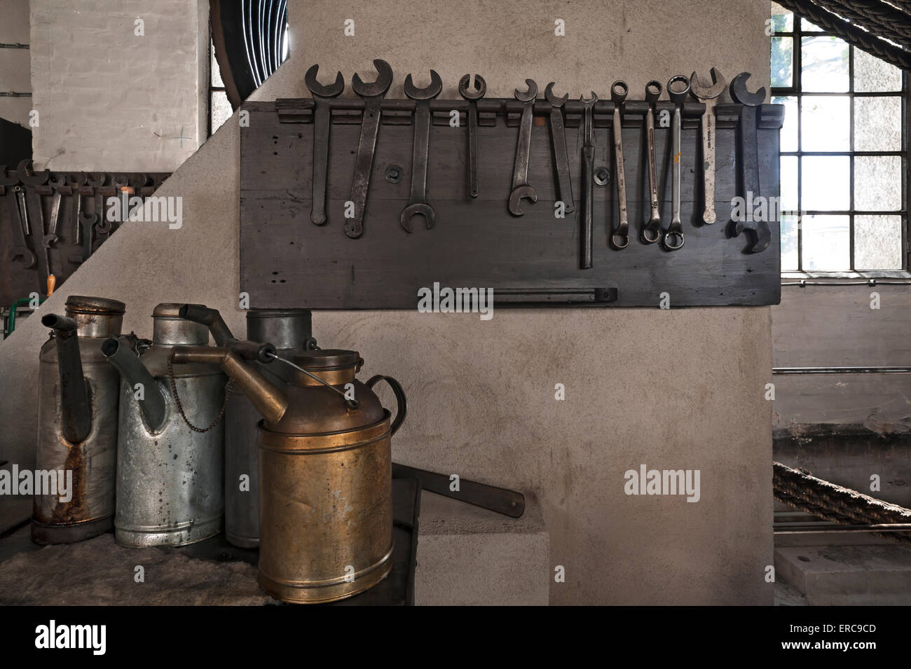 Steam engine tools hi-res stock photography and images - Alamy