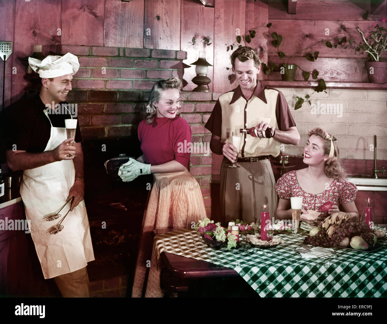 1950s women apron hi-res stock photography and images - Alamy