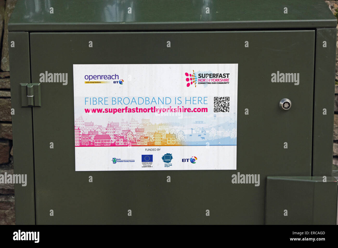 Sign on Green PCP box, part of the Fibre Broadband system Stock Photo ...