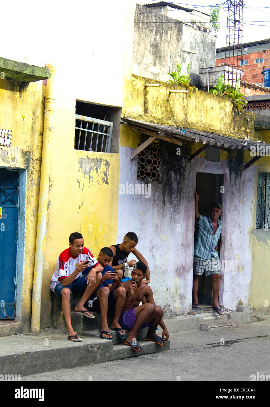 Rio de janeiro gangs hi-res stock photography and images - Alamy