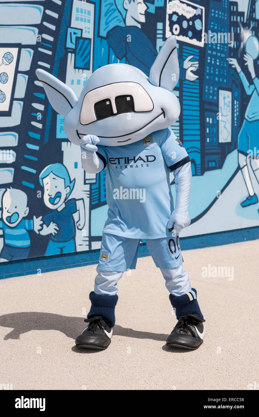 Manchester city mascot moonchester hi-res stock photography and images ...