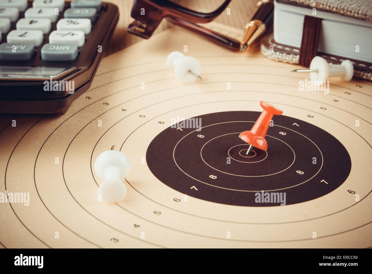 Target setting hi-res stock photography and images - Alamy