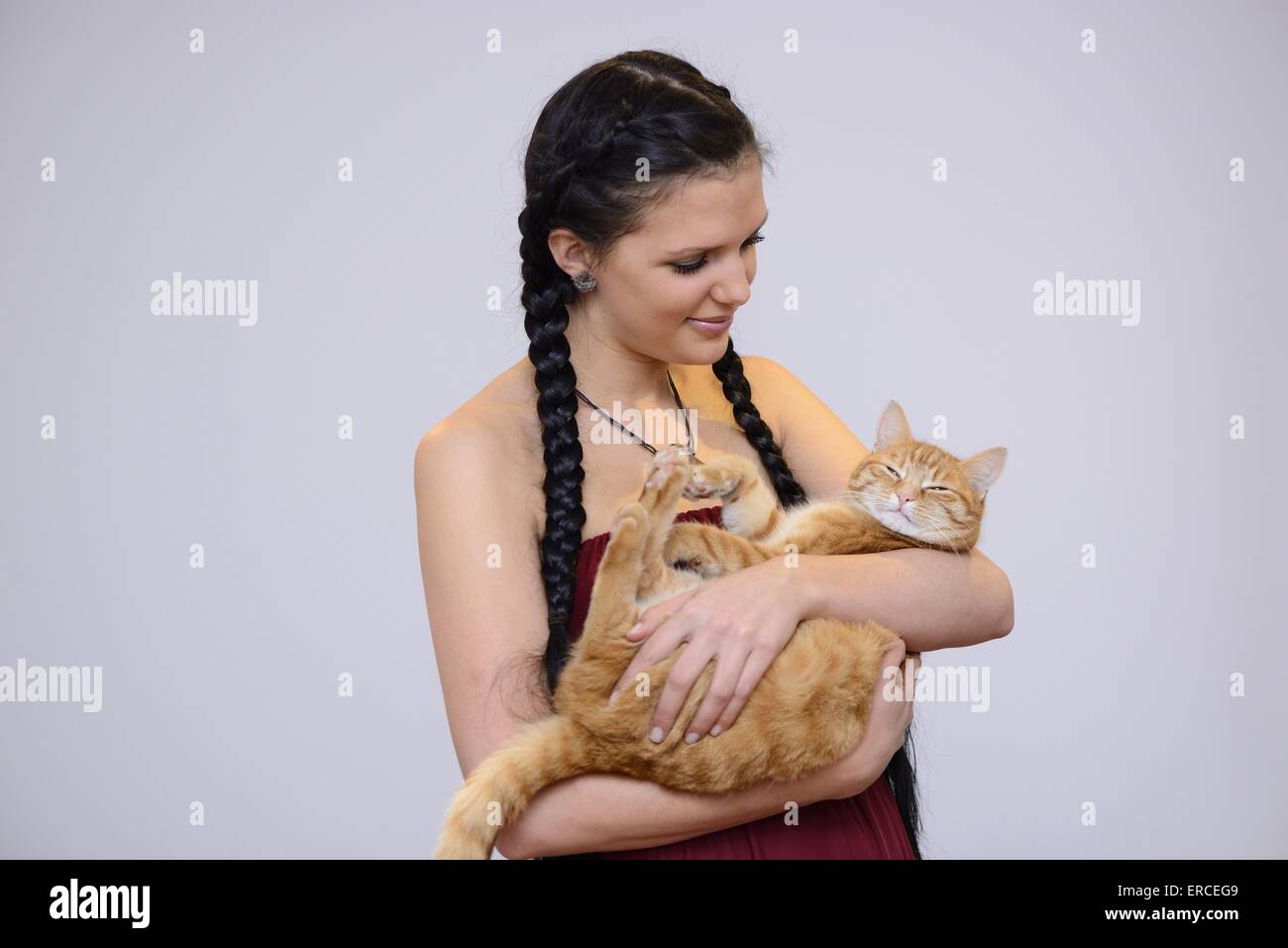 woman with cat Stock Photo - Alamy