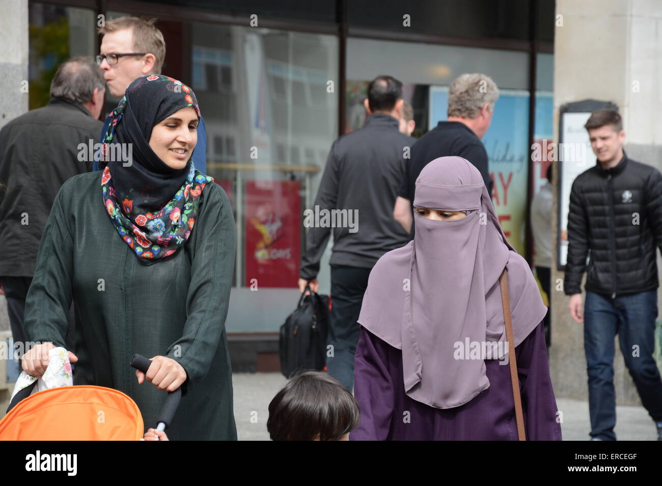 Muslim women, veiled. Hijab, Nottingham, England Stock Photo - Alamy