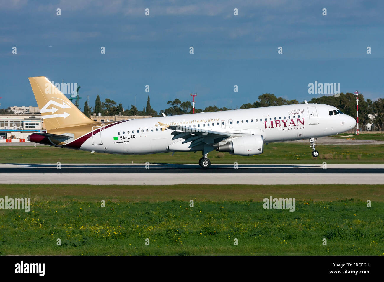 Libyan Airlines Airbus A320 landing runway 13 Stock Photo - Alamy