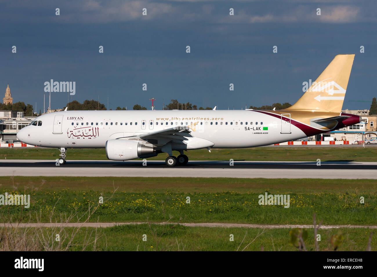 Libyan Airlines Airbus A320 Stock Photo - Alamy