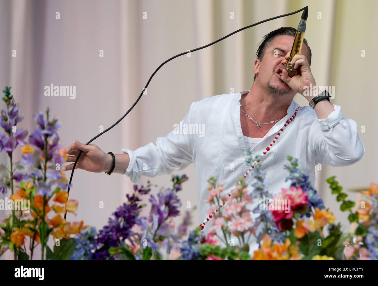 Mike patton singer hi-res stock photography and images - Alamy