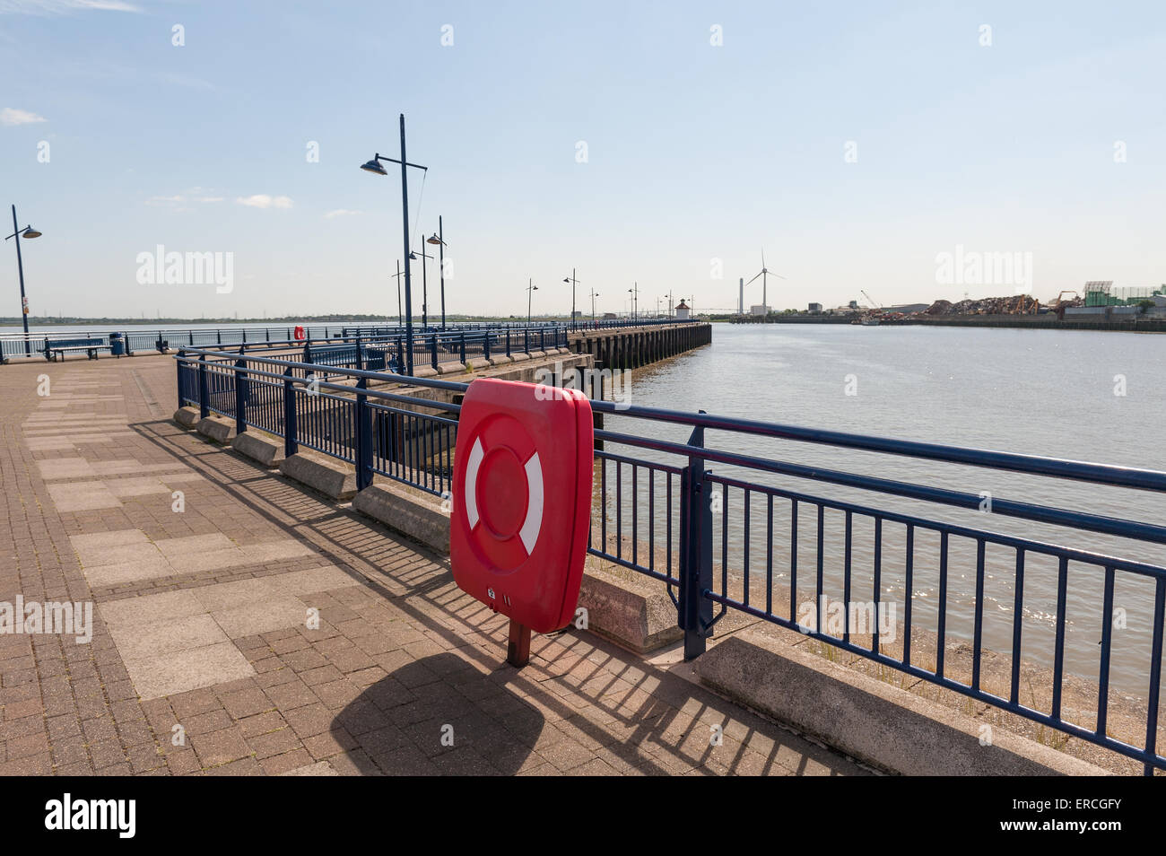Erith pier hi-res stock photography and images - Alamy