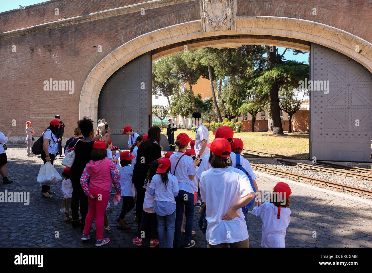 Vatican City. 30th May, 2015. Pope Francis meet the Train of the ...